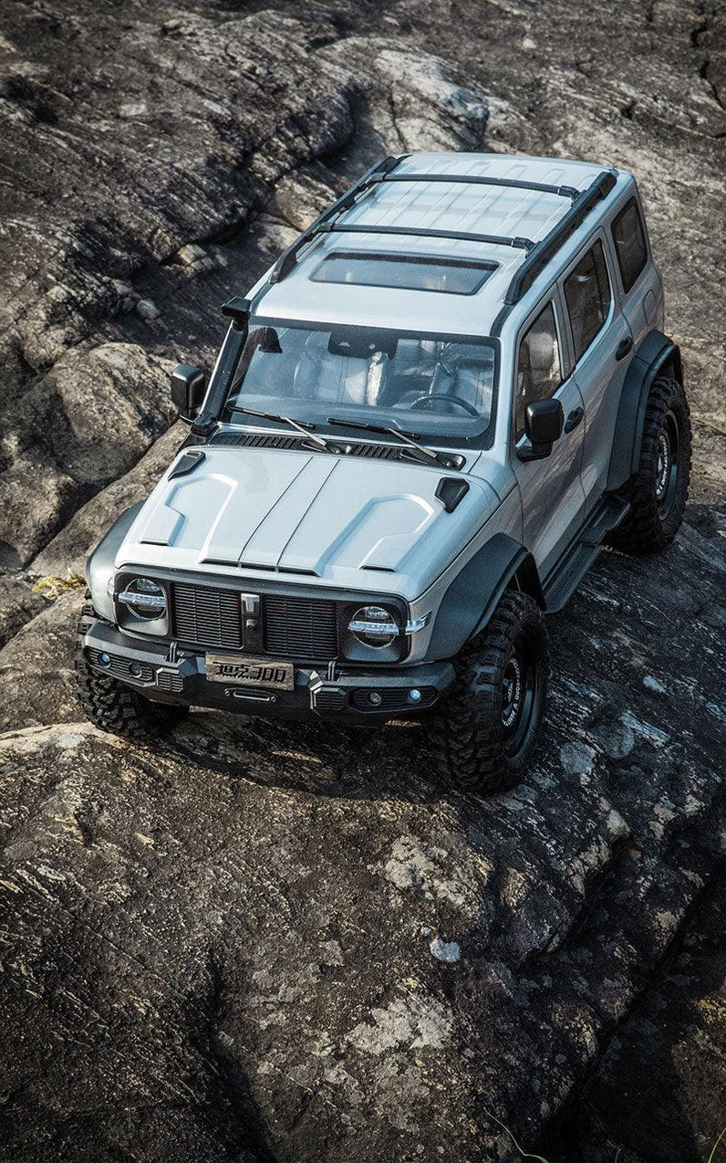 KM Traction Tank300 Competitive Edition 1/8 RTR | upgraderc